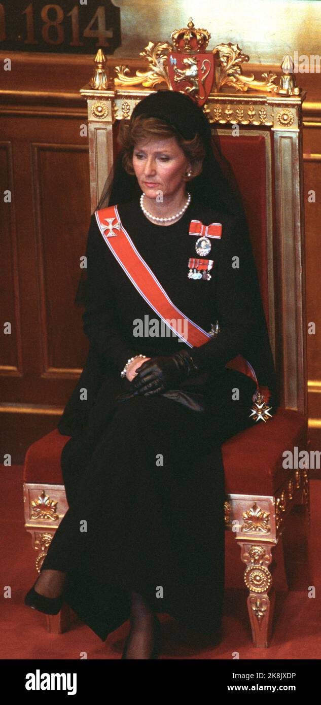 Oslo 19910121. Queen Sonja in black dress and hat with mourning, under King Harald Edslavation ...