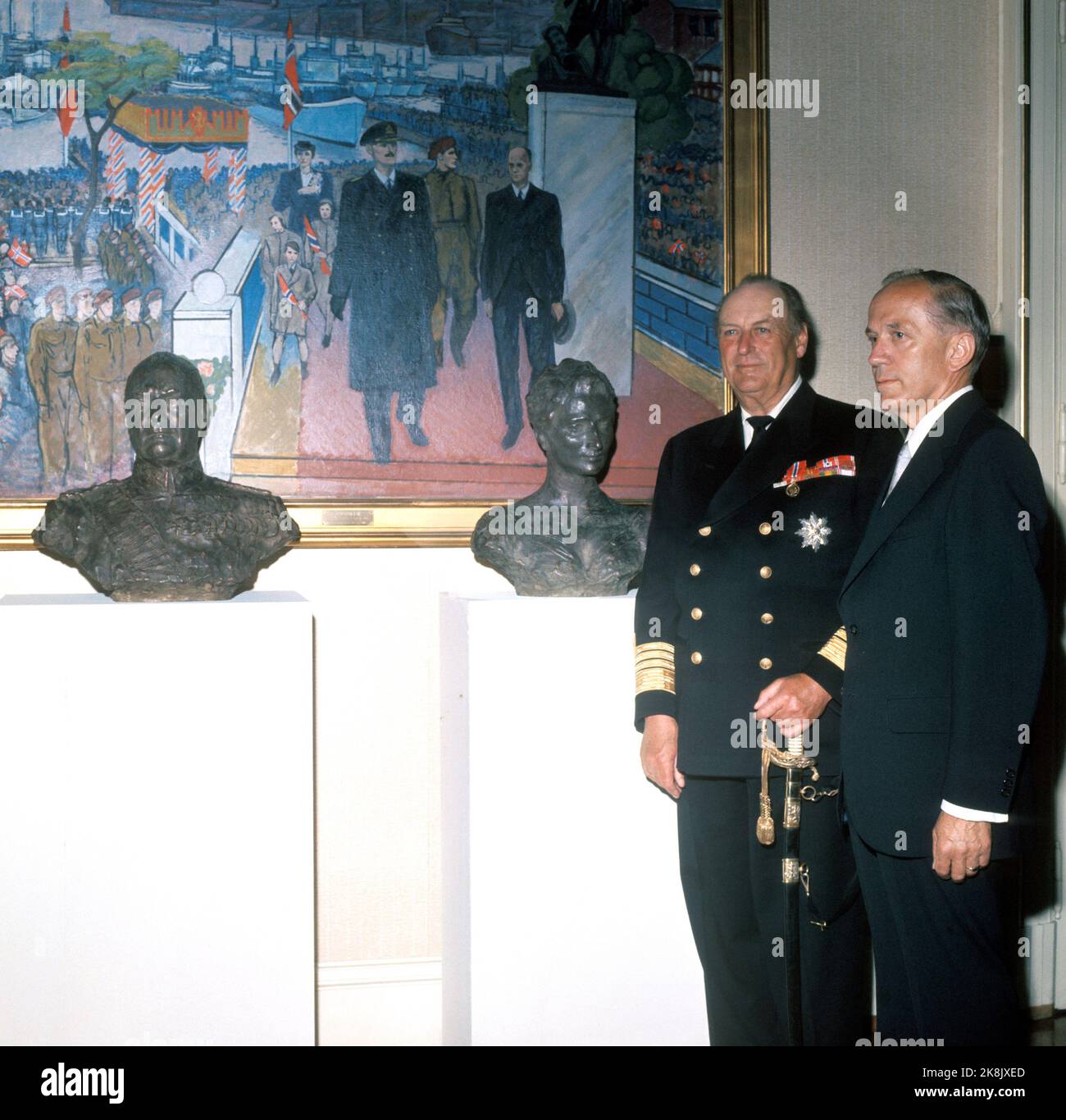 1973 here with politician lars korvald at the castle photo hi-res stock ...