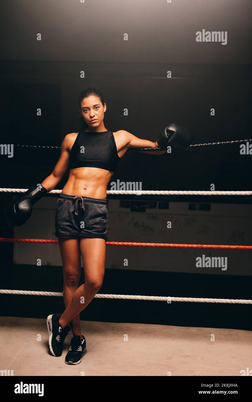 Boxing ring full length hi-res stock photography and images - Alamy