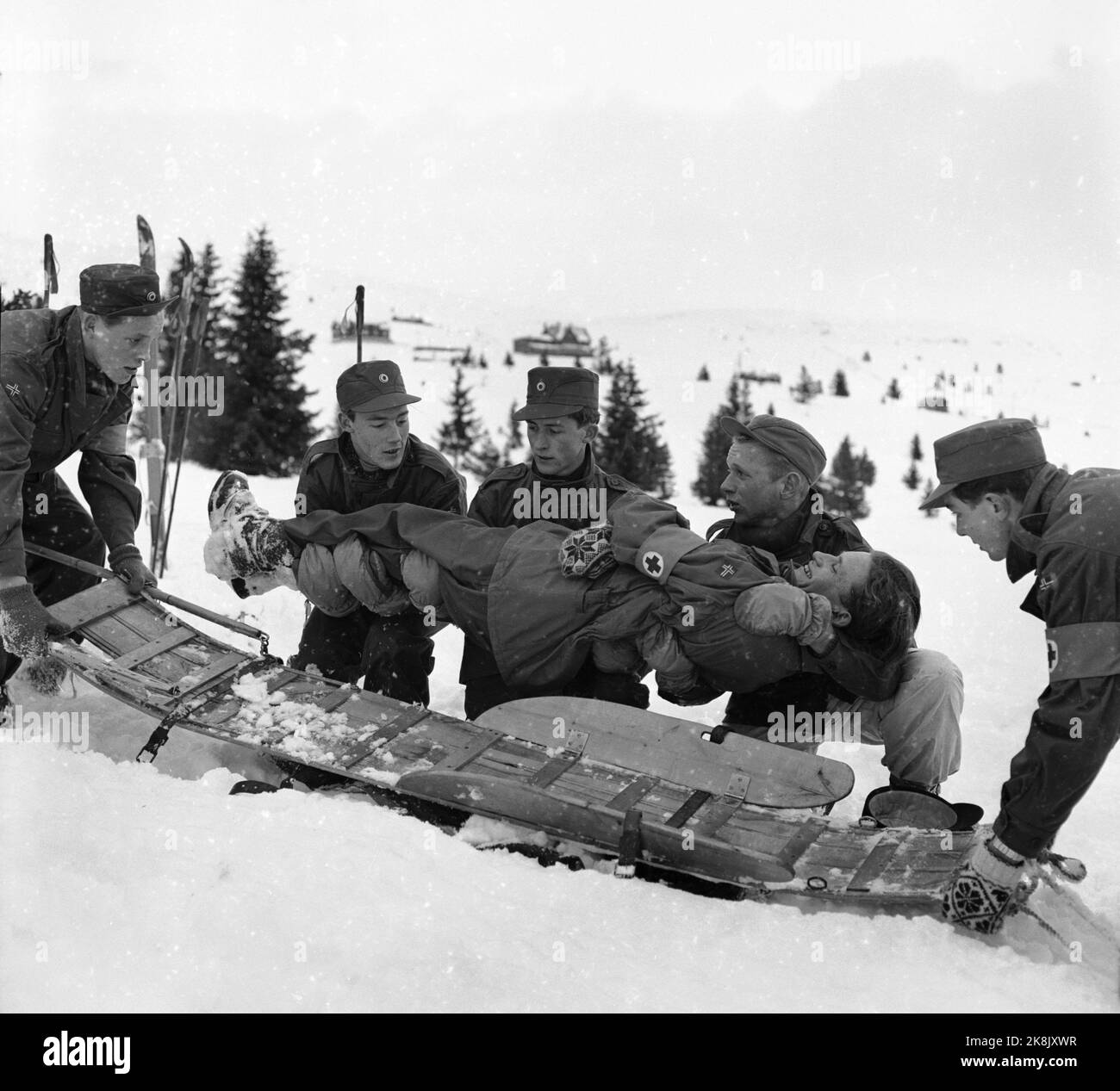 Storefjell 25-30 January 1955. The Norwegian Red Cross Relief Corps ...