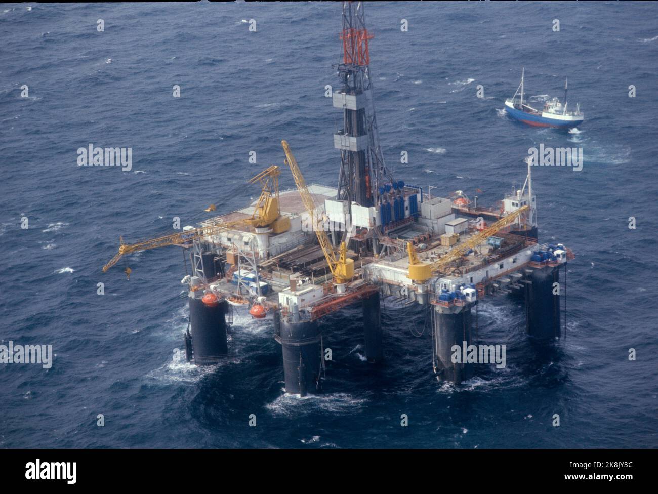 Erik thorberg ntb ntb overview boats oil drilling oil platforms hi-res ...