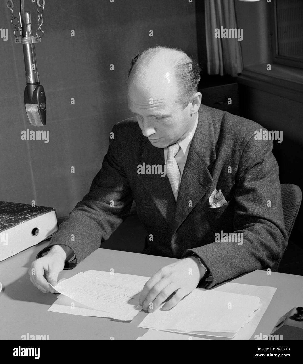 Oslo March 1949 Known votes in NRK Radio. Here Per Bøhn in action at ...