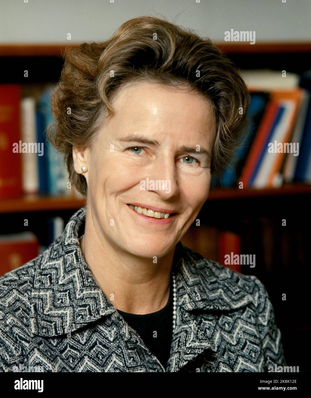 Consumer and minister of administration 1972 hi-res stock photography ...