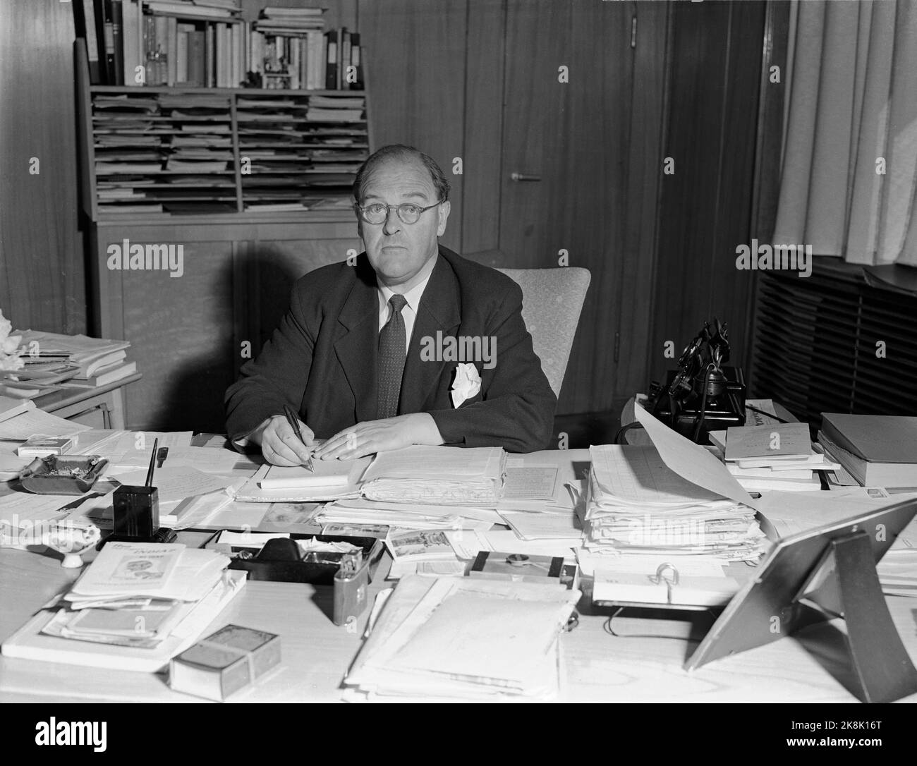 Oslo 19530701 Program Secretary in NRK / Broadcast Thorstein Diesen in ...