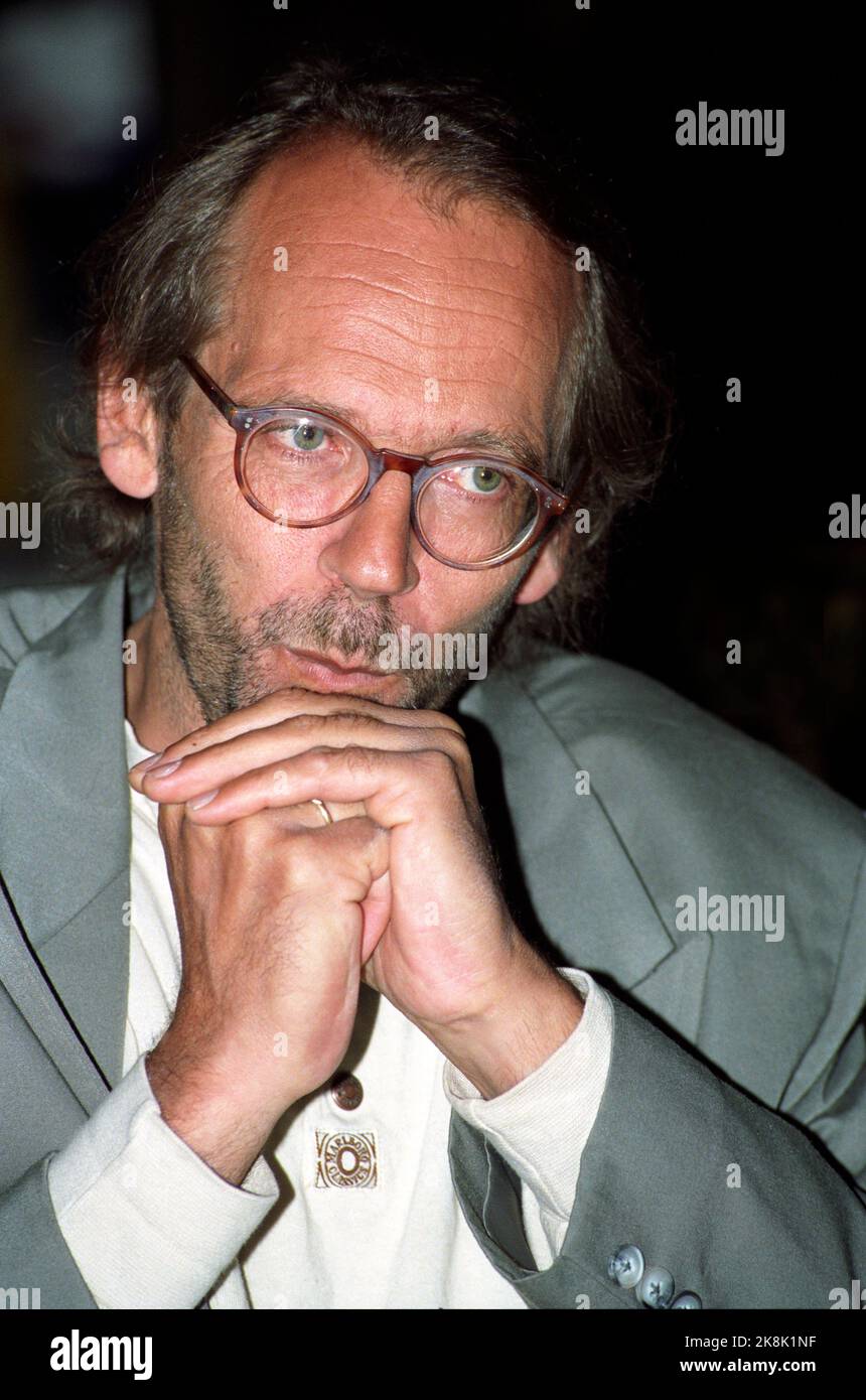 Artist ole paus photo hi-res stock photography and images - Alamy
