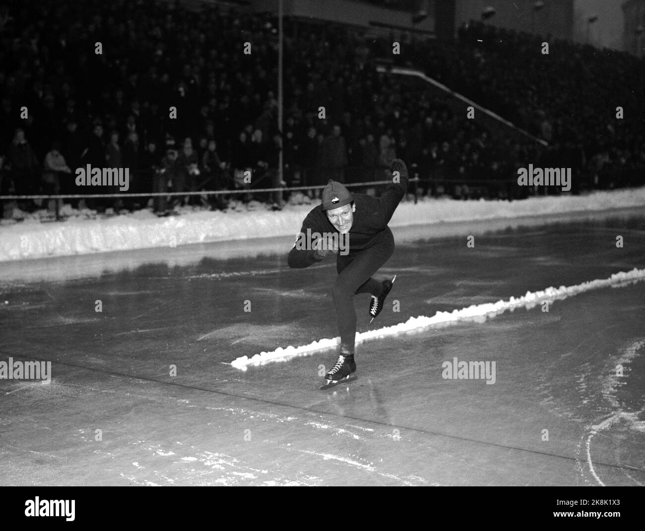 Oslo 19500101 Fast skating, New Year's Race at Bislett Stadium. Here ...