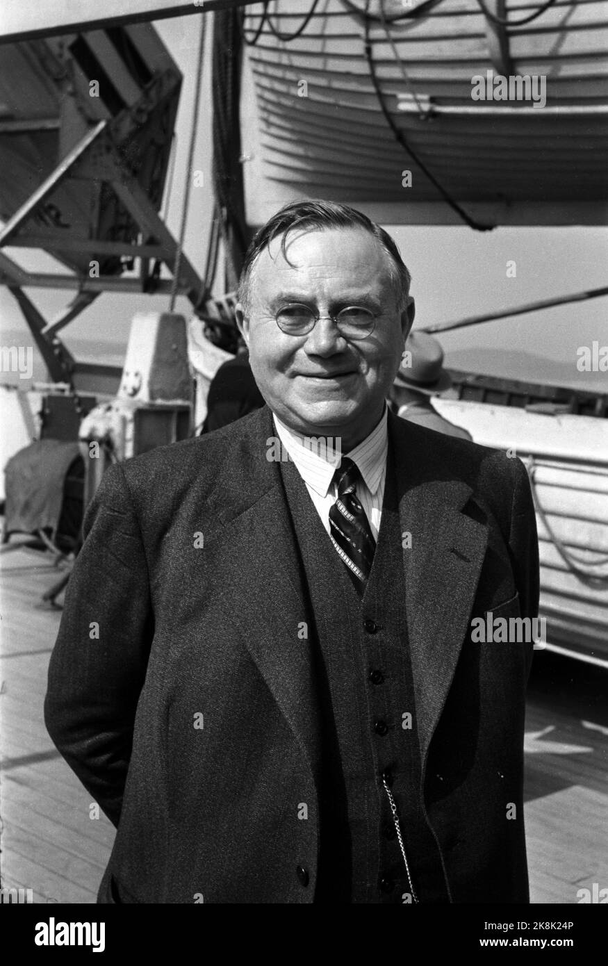 Here is smiling prime minister johan nygaardsvold the ship photo hi-res ...