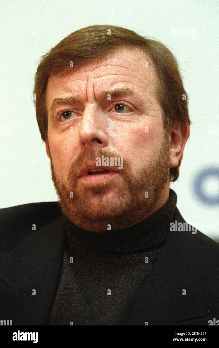 Oslo 19940113: Handball President Tor Lian during the press conference ...