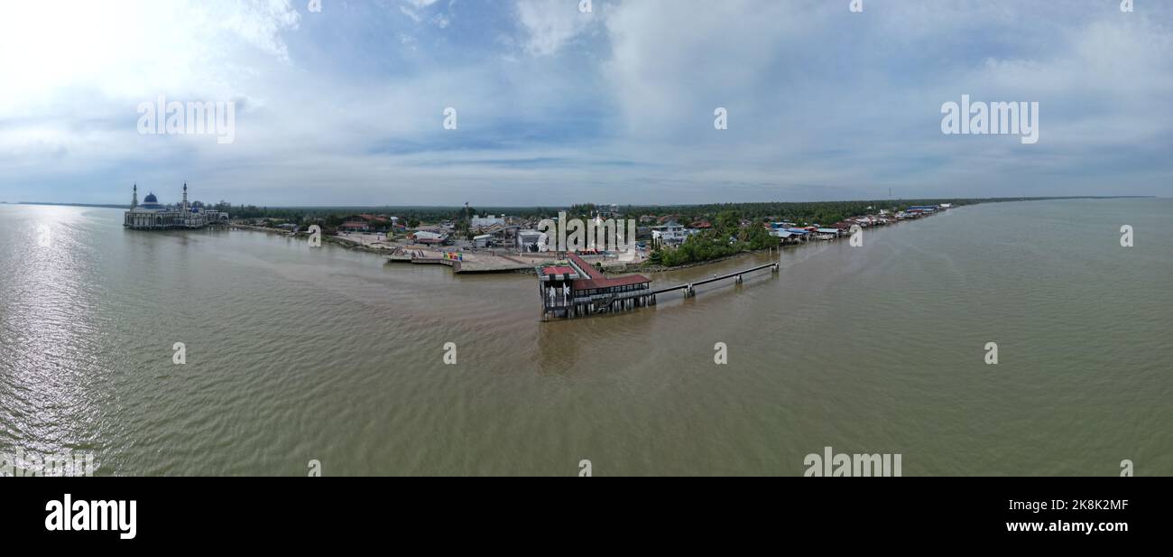 Malaysia beach castle hi-res stock photography and images - Alamy