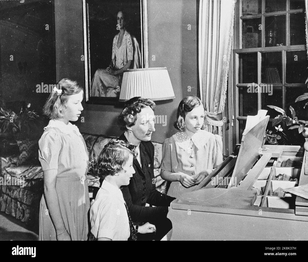 Maryland, USA 1942. Crown Princess Märtha and the children in an exile ...