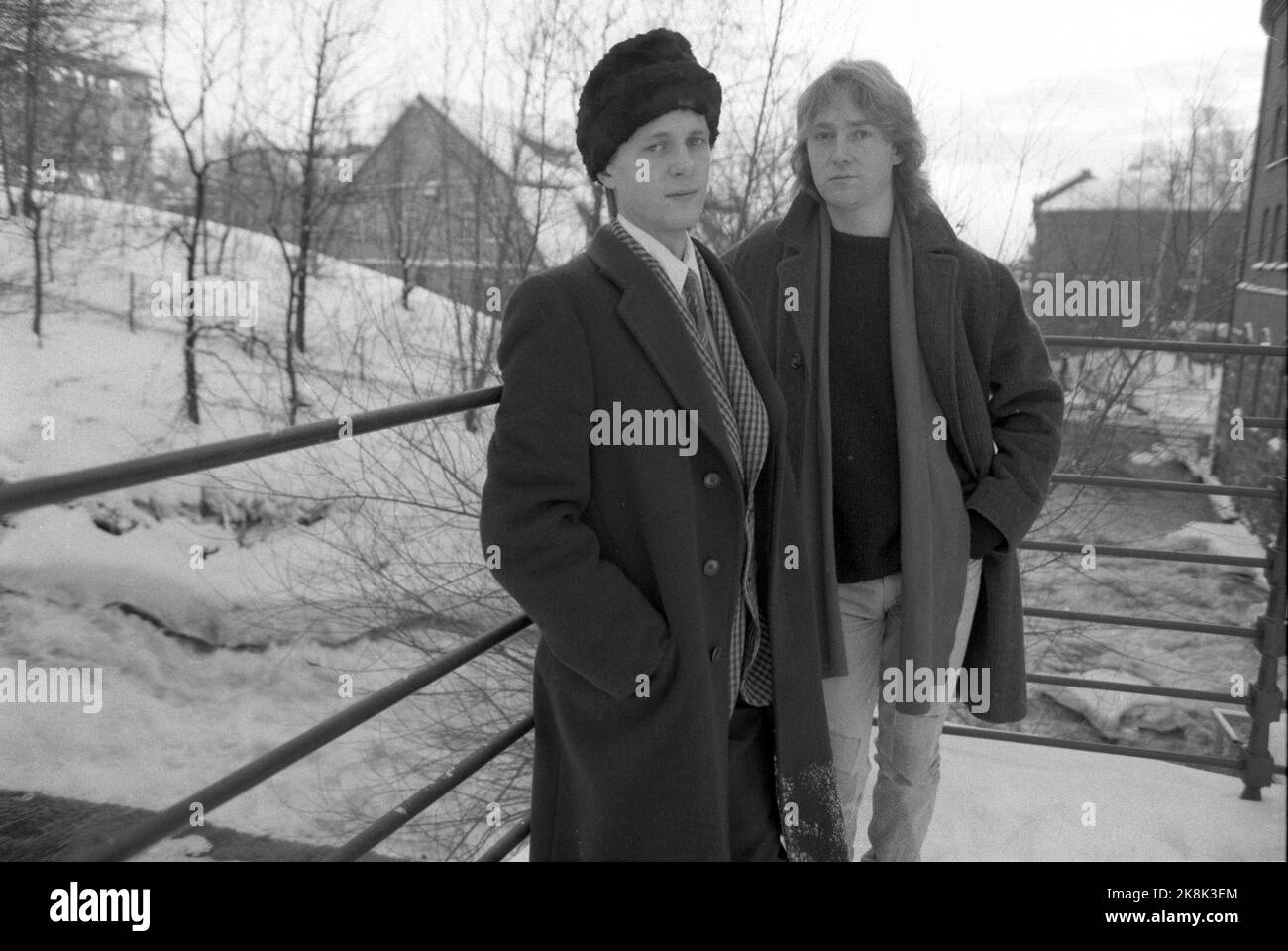 Oslo 19870108 Two of the members of the Lillos group. F.h. Drummer ...