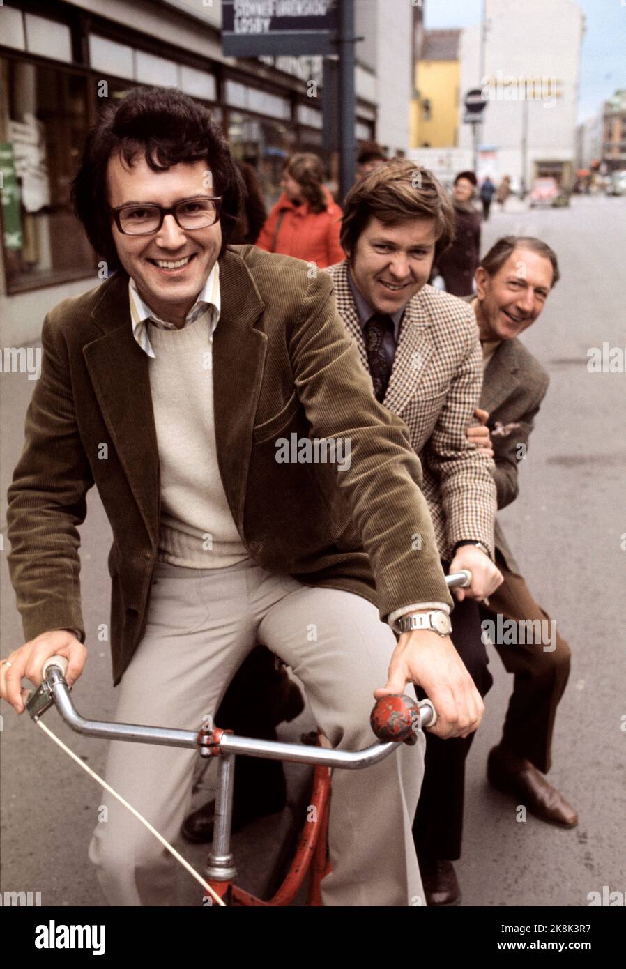 Oslo November 1974. Actor Leif Juster (back) on the Tandem bike along ...
