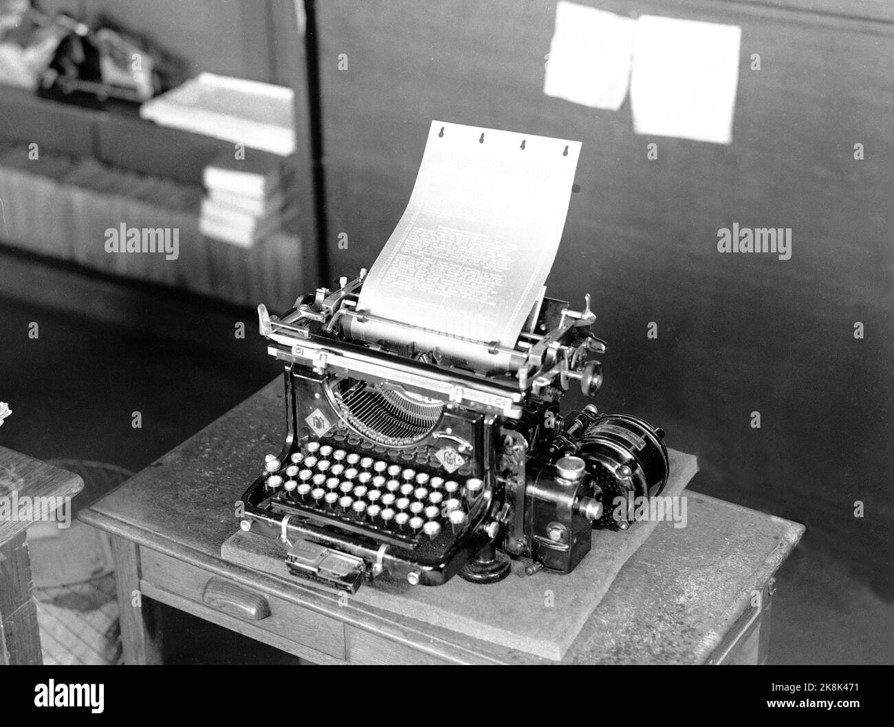Oslo ca 1935 modern typewriter photographed in ntb photo hi-res stock ...