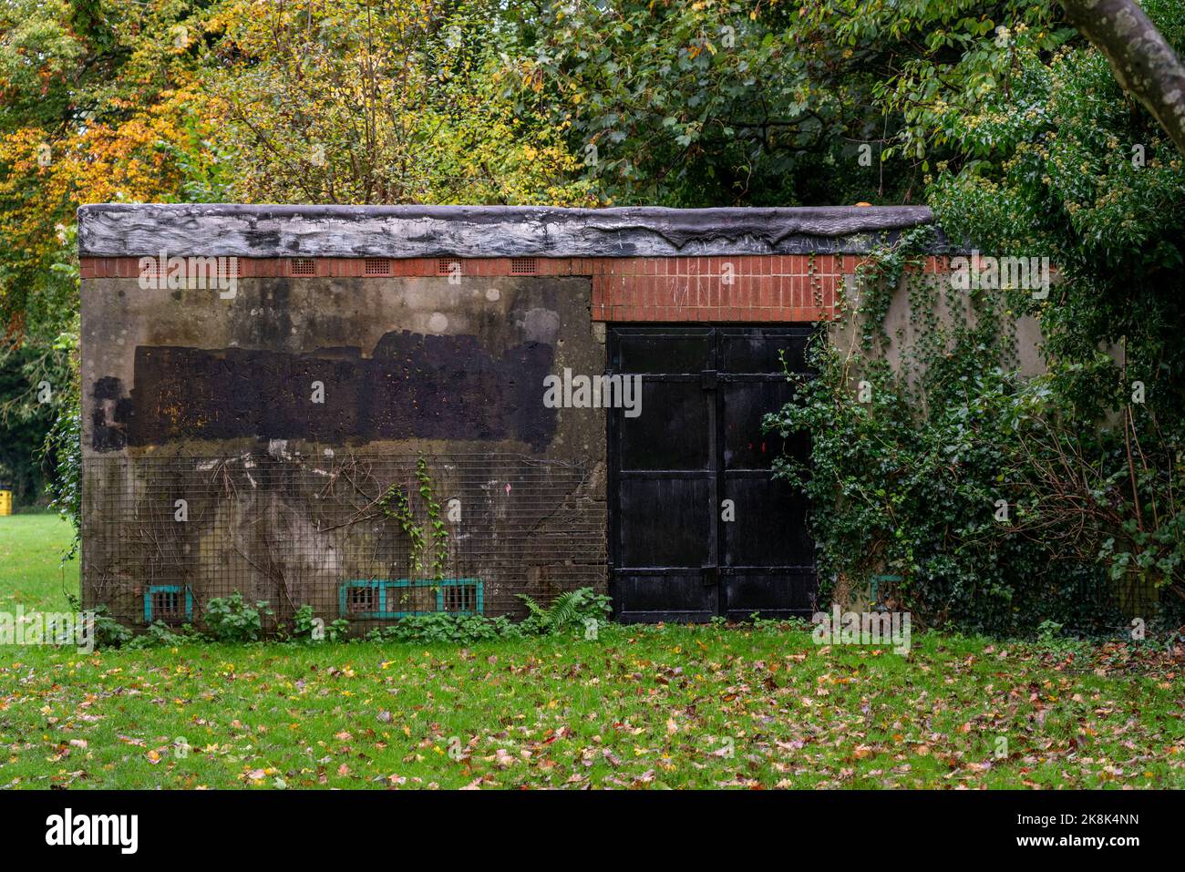 Maghull old hi-res stock photography and images - Alamy