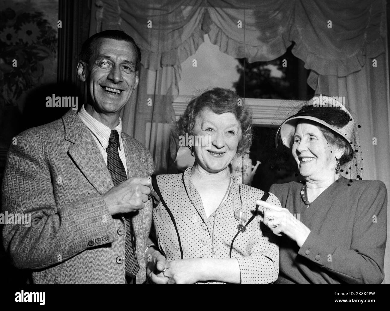 Chaplain carsten carlsen actress lasson the three together photo hi-res ...