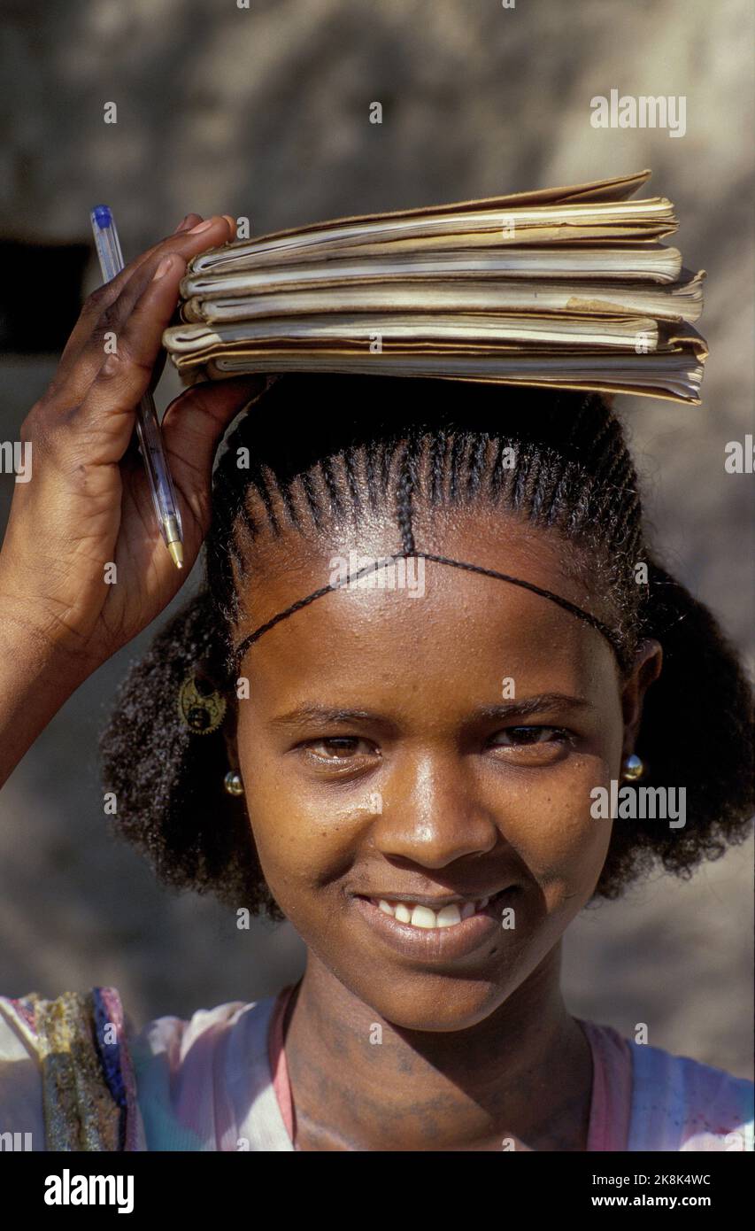 15 year old girl hi-res stock photography and images - Alamy