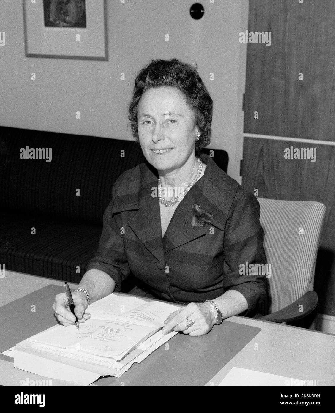 Oslo 19630201 storting representative berte rognerud photo hi-res stock ...