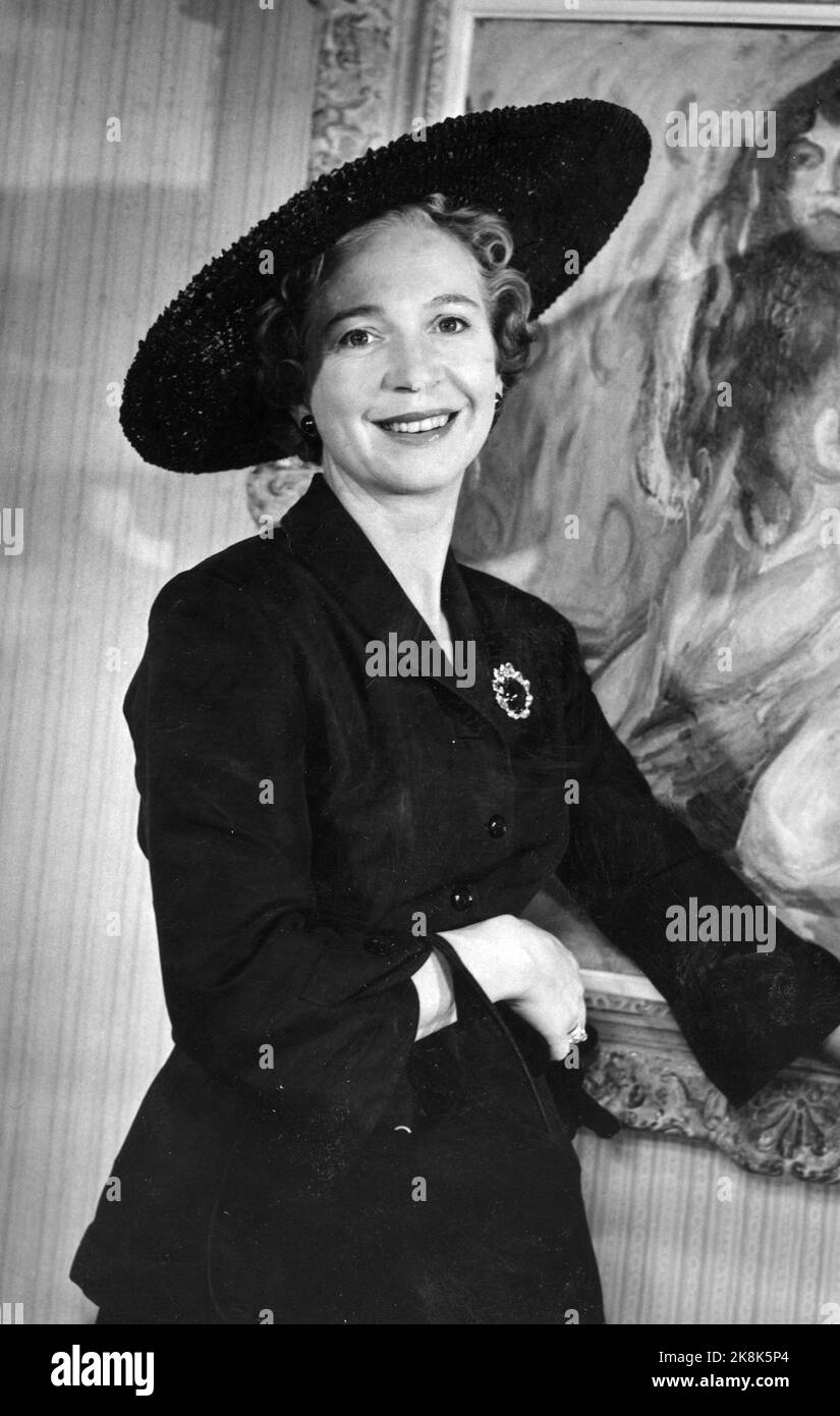 Oslo 1954 actor wenche foss hi-res stock photography and images - Alamy
