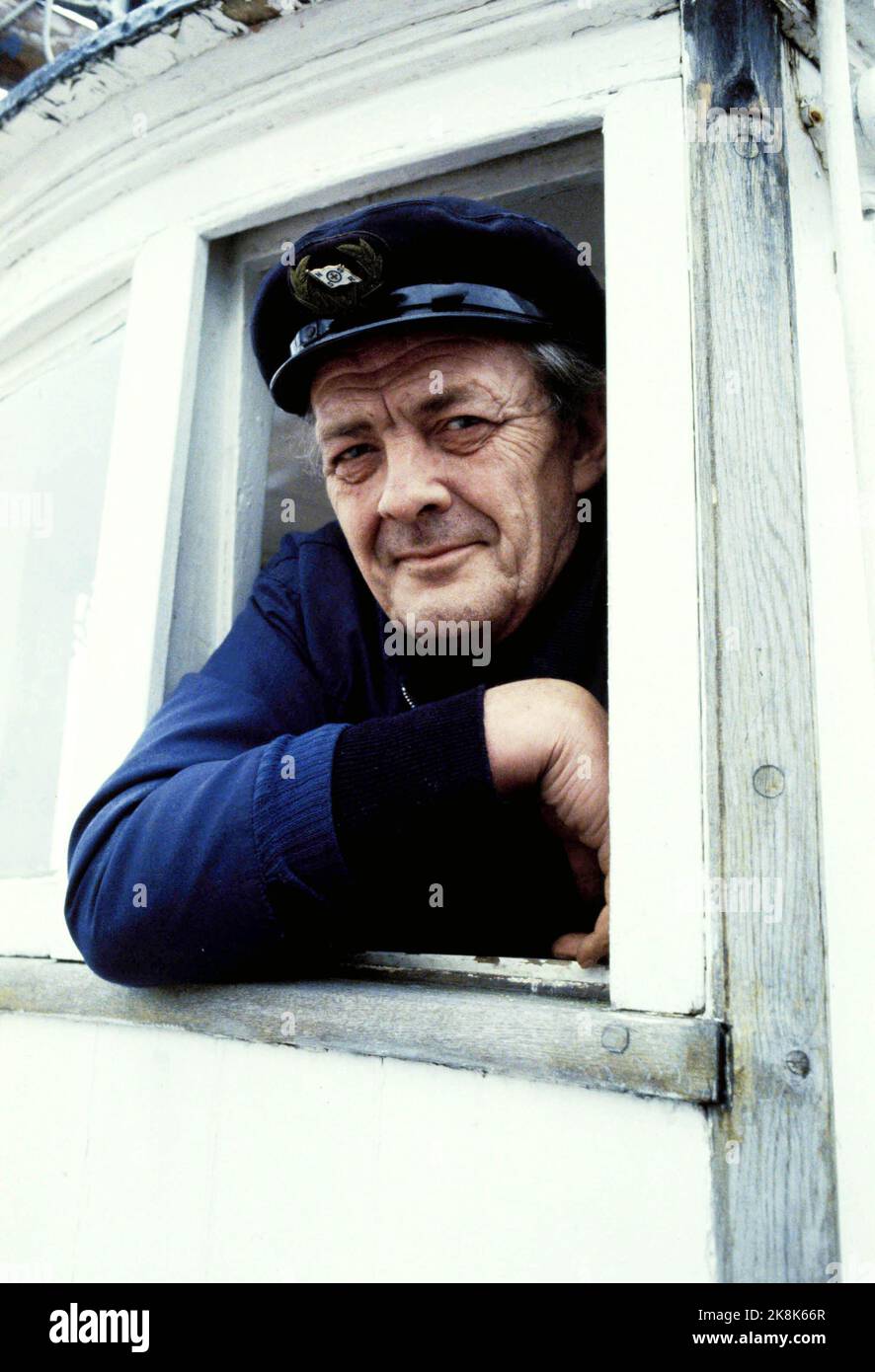 Skipper hat hi-res stock photography and images - Alamy