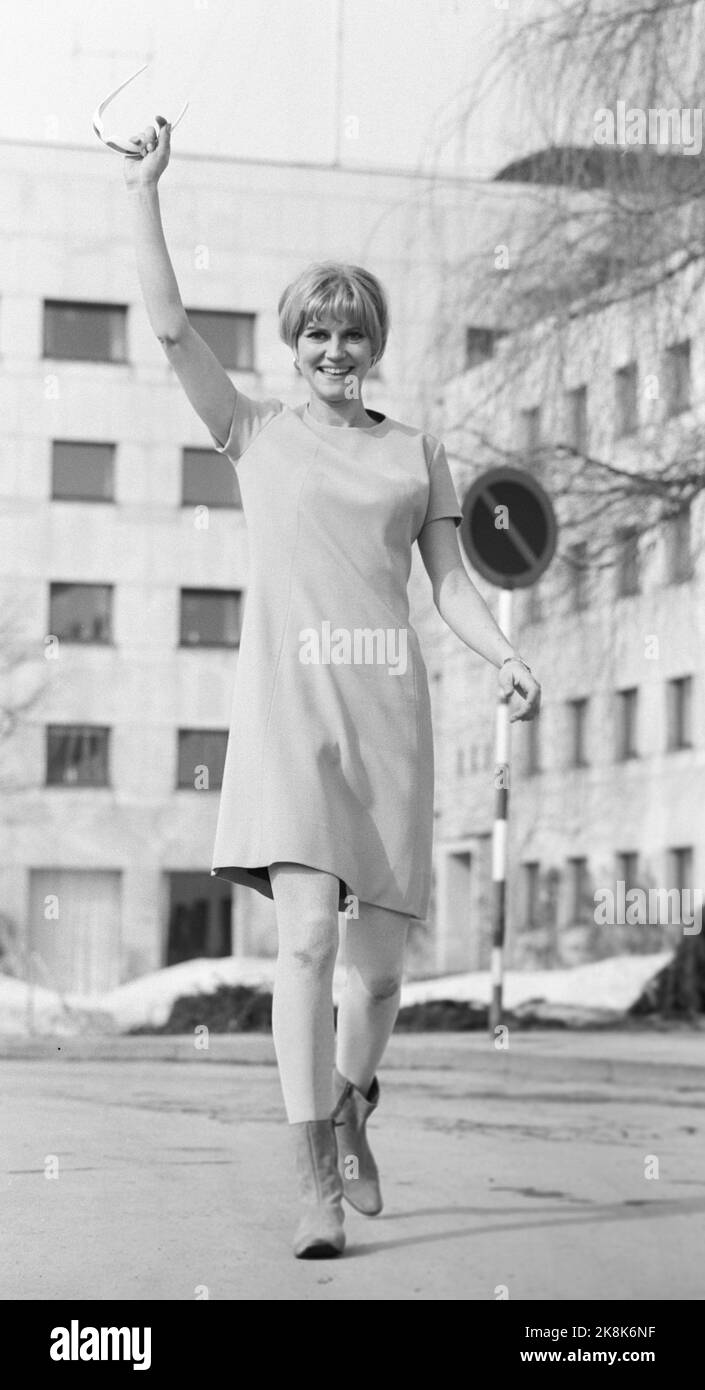 Oslo 19660409. Summer fashions 1966. Ragnhild Bolstad shows this summer ...