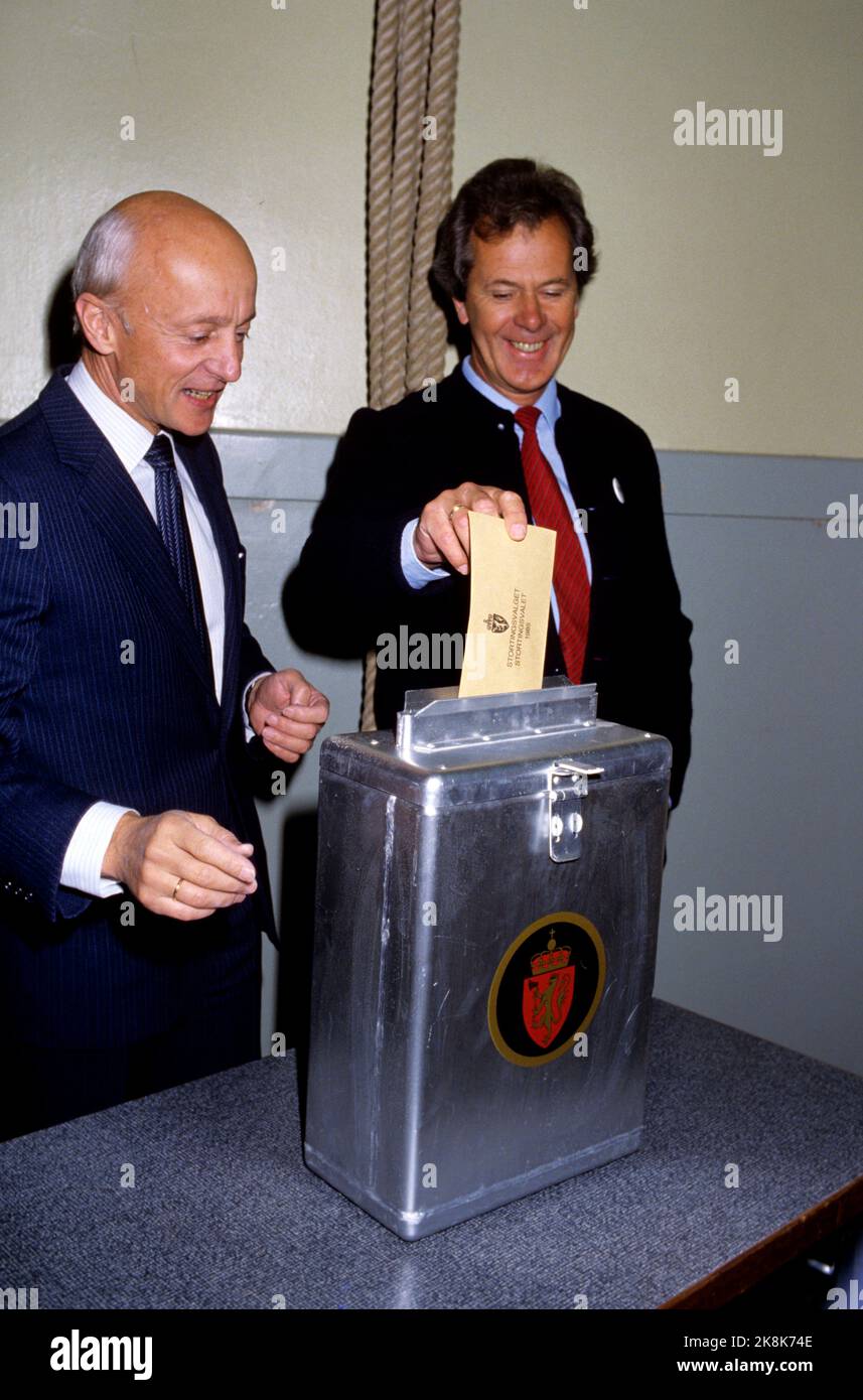 Oslo 19850909. Right -wing politicians Kåre Willoch (t.v.) and Erling ...