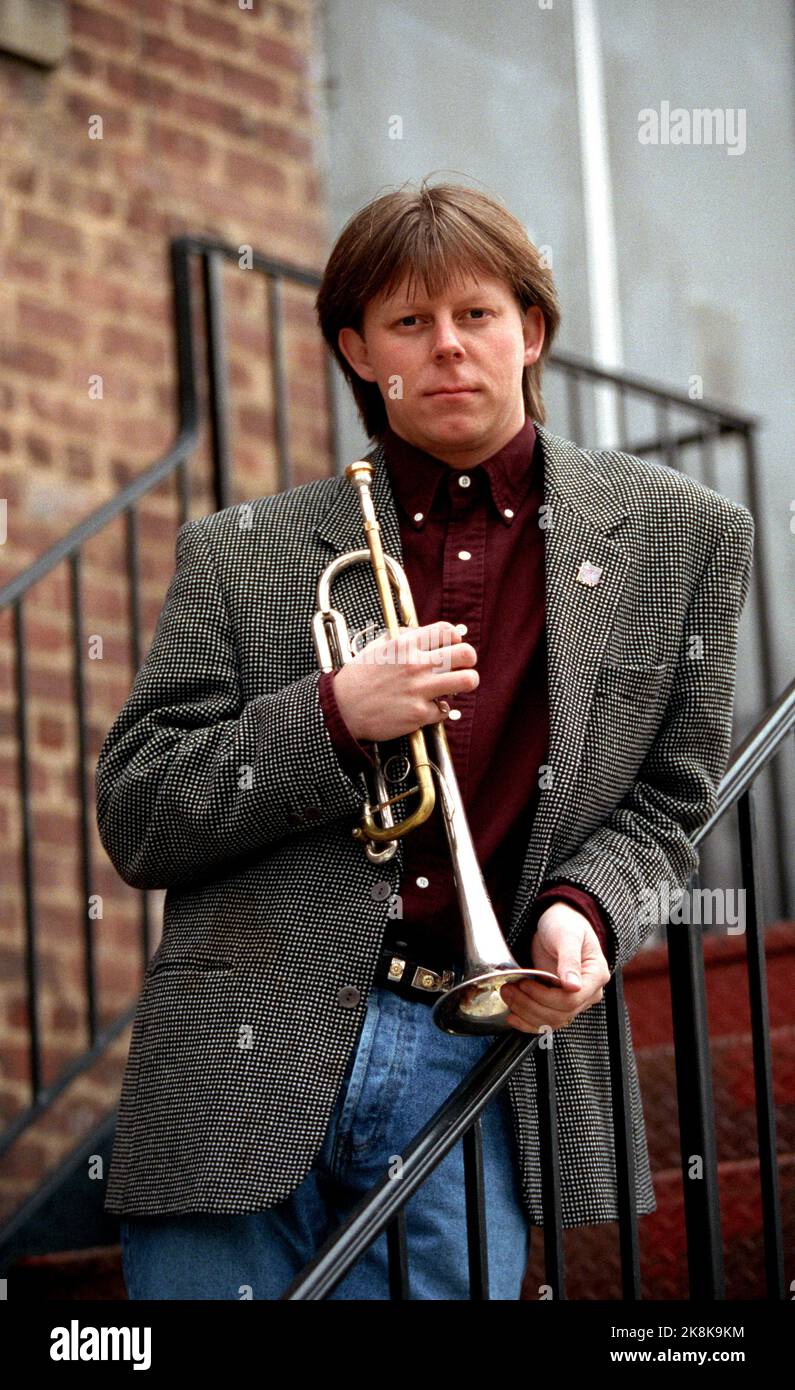 USA, Atlanta 19930210. Musician Ole Edvard Antonsen plays in the upcoming Olympic city of ...