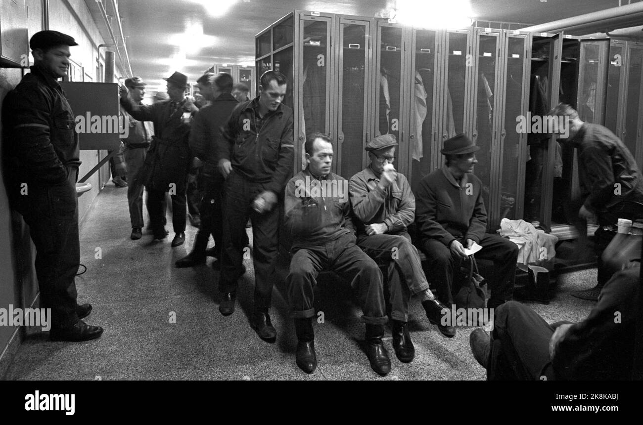 Oslo in the fall of 1965. Oslo Cleaning work has 104 garbage trucks ...