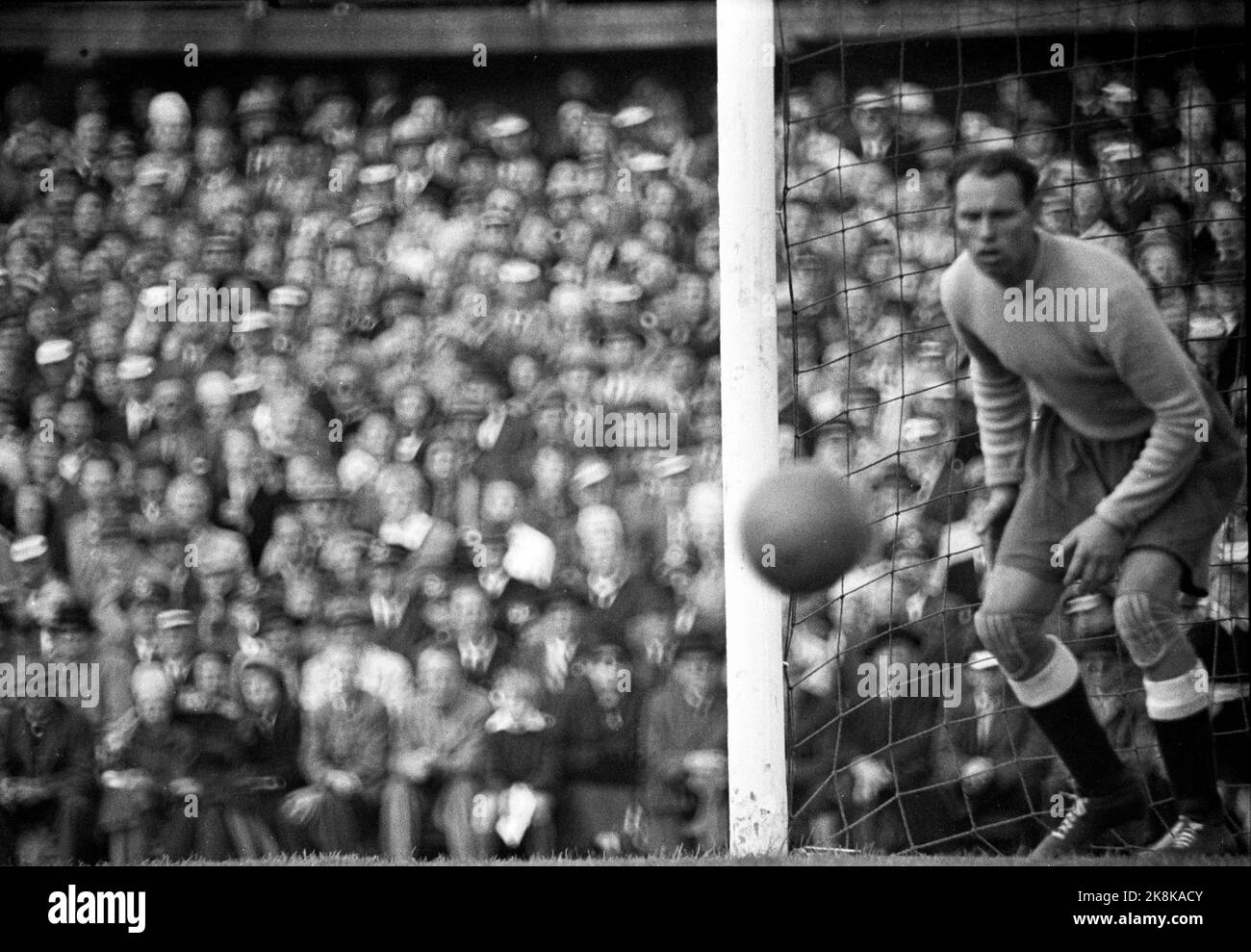 Oslo 19510916 Norway - Denmark 2-0 in Friendship match at Ullevaal ...