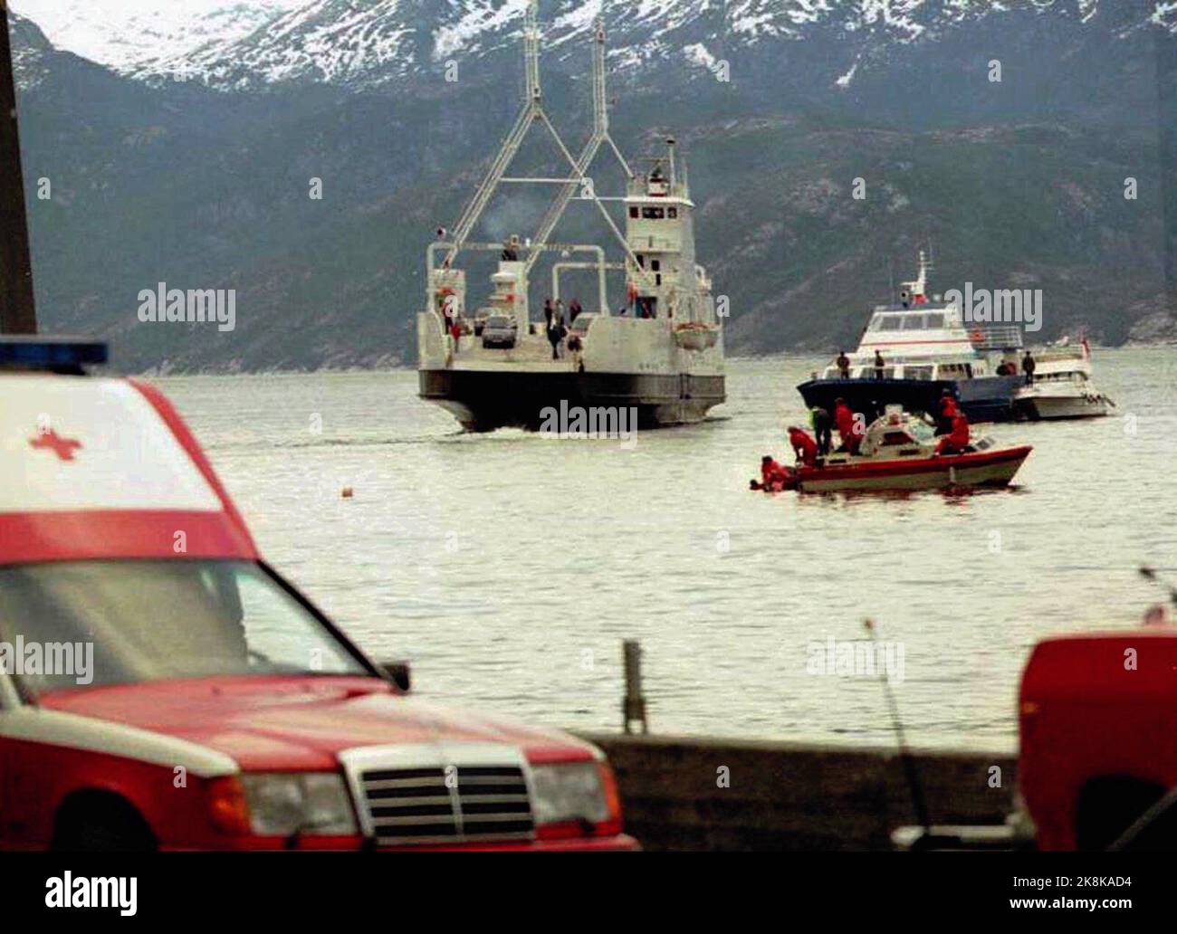 The rescue work is in progress in Hattvik after a bus rolled by the ...