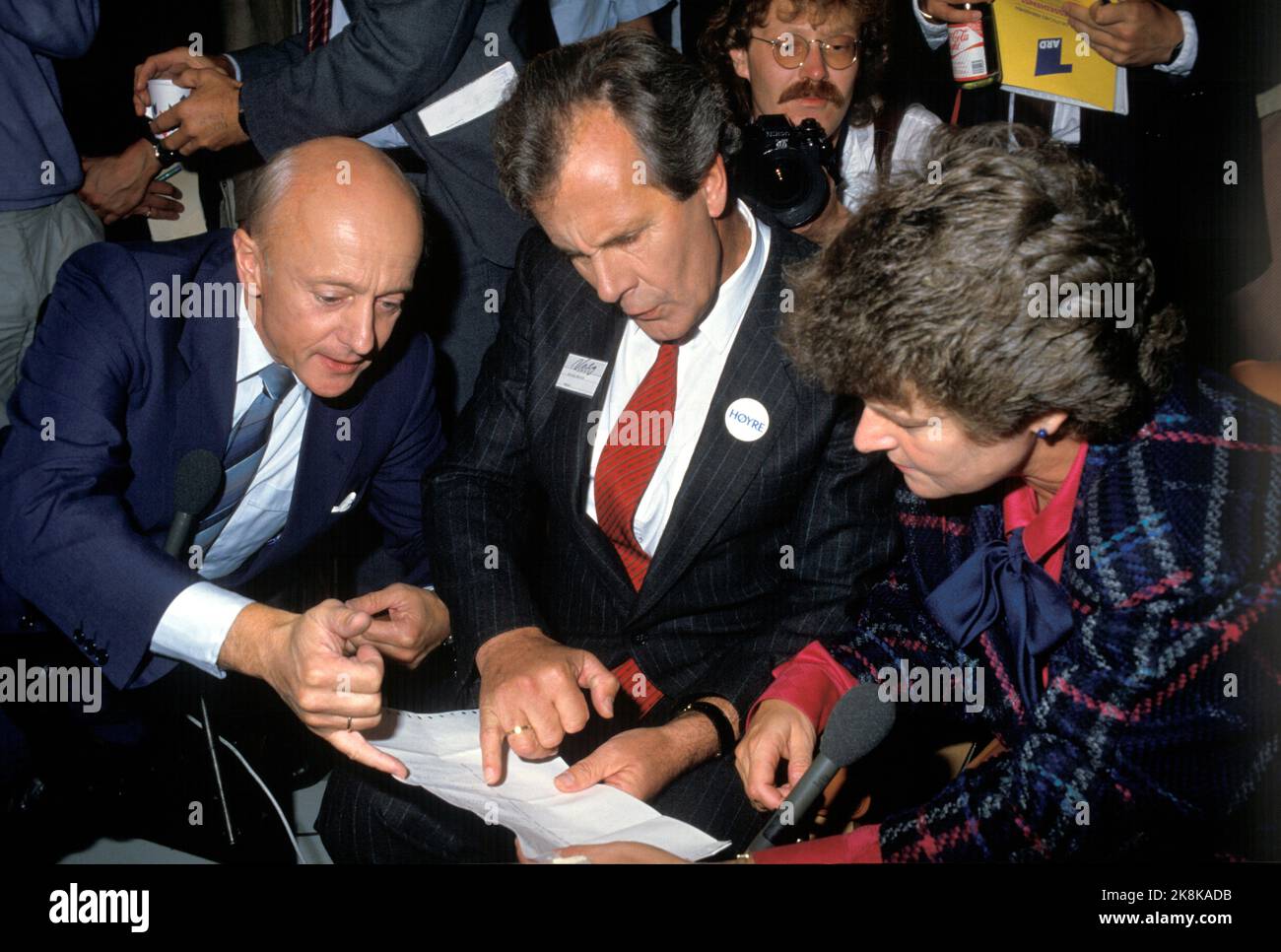 Party leader erling norvik h and gro harlem brundtland hi-res stock ...