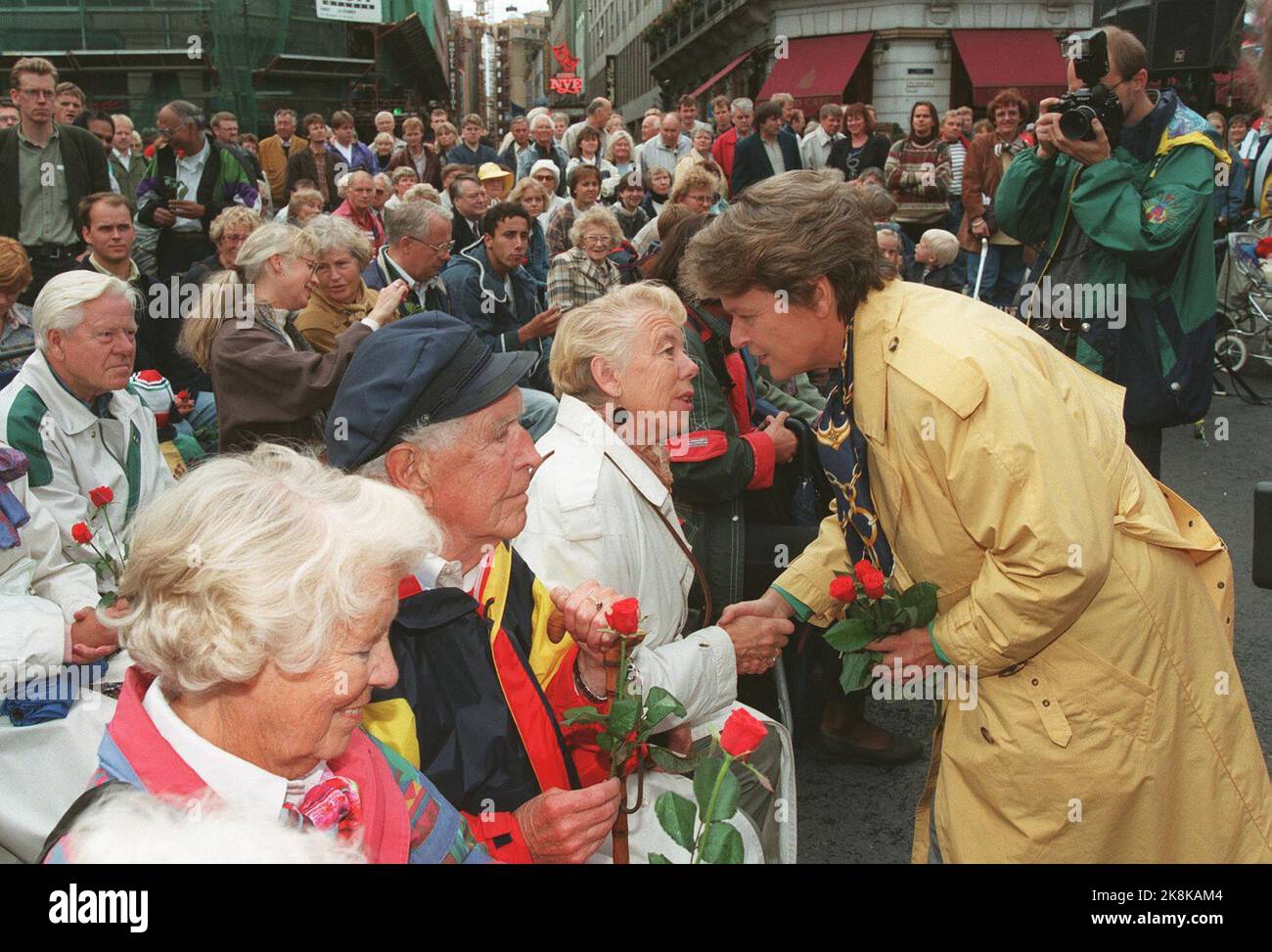 Rune petter ness roses election campaign elder hi-res stock photography ...