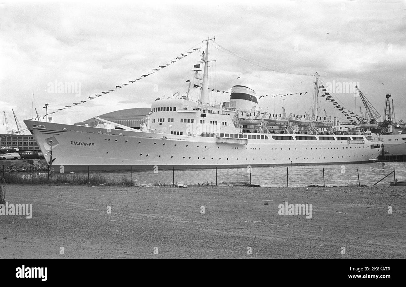 Ntb ntb boats state visit exterior flag passenger vessel hi-res stock ...
