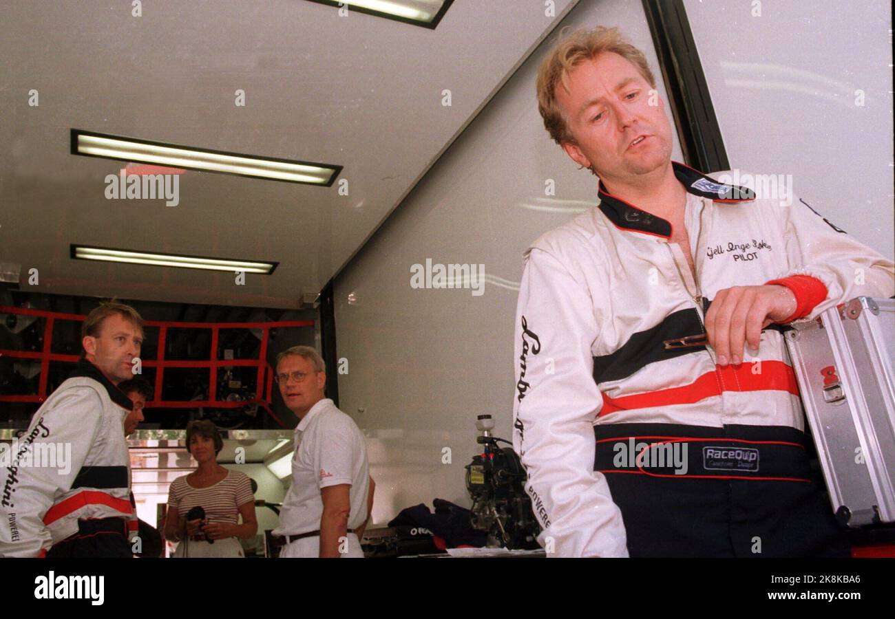 Oslo 19970803: A clearly disappointed Kjell Inge Røkke explains what ...