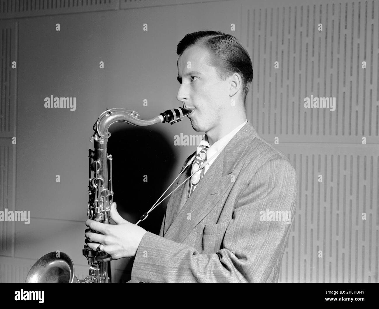 Oslo 19510331 Members of Thorleif Østereng's jazz ensemble plays in NRK ...