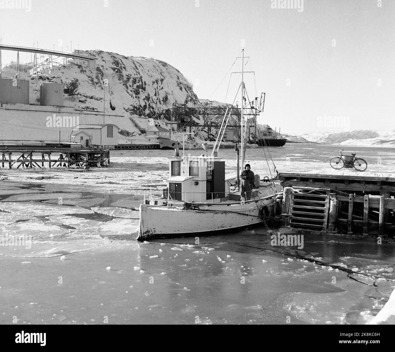 Erik thorberg ntb ntb winter overview ice city pictures harbors hi-res ...