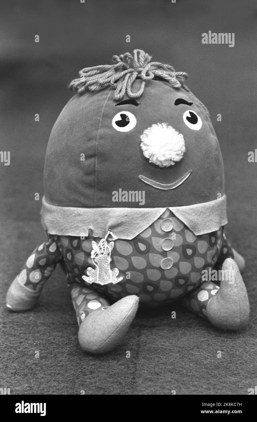 Oslo 19781201 lille trille in puppet theater in nrk photo hi-res stock ...