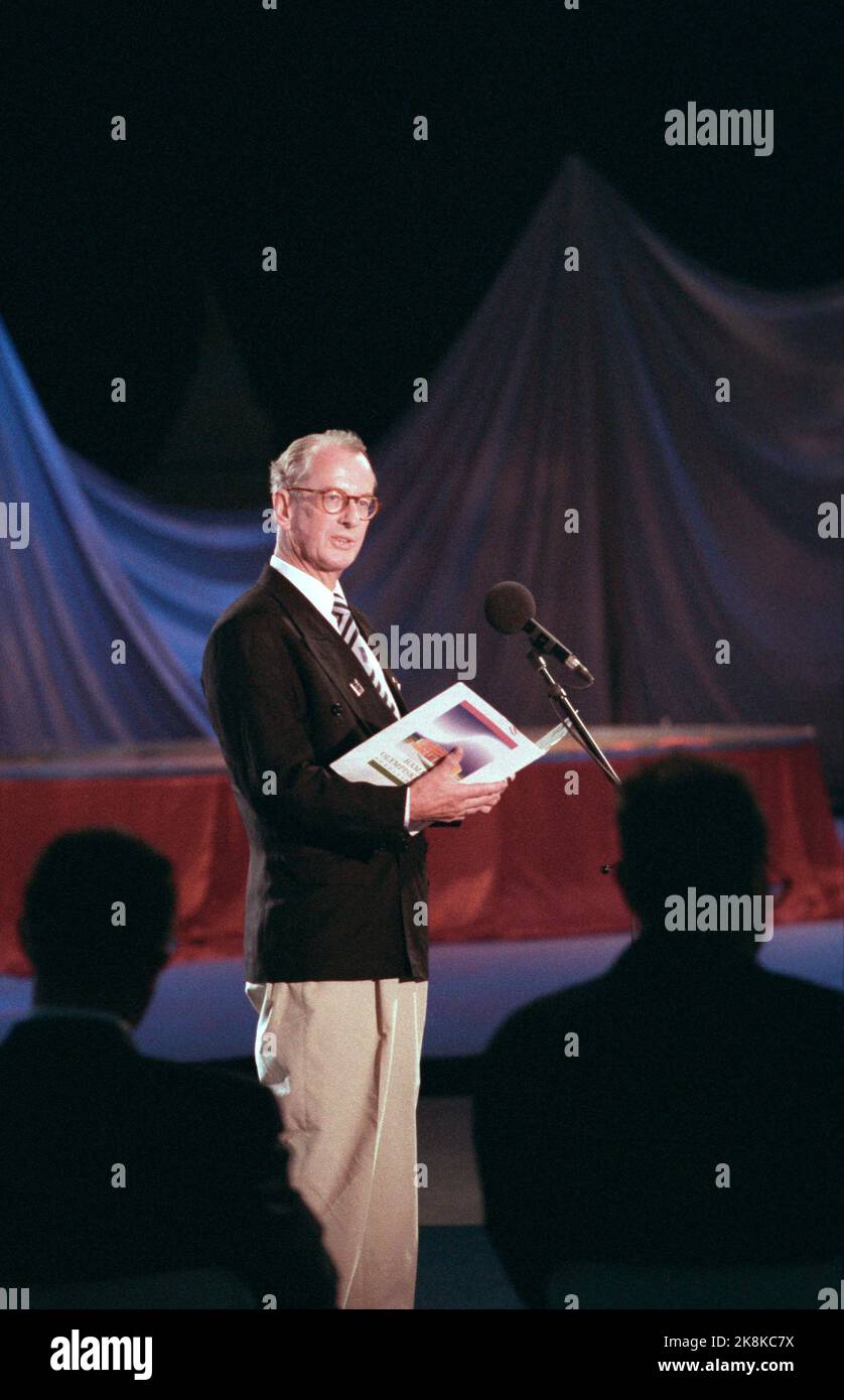 Hamar 17 August 1993. Jan P. Syse opens the cycling World Cup in Norway ...