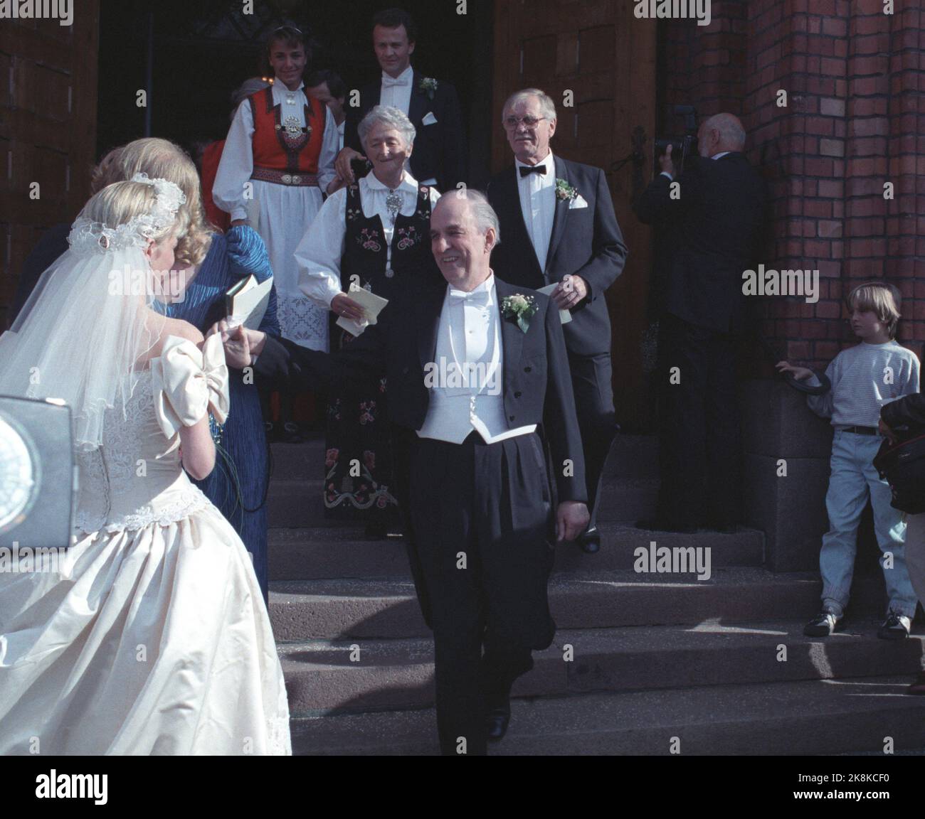 Oslo 19890827. Ingmar Bergman and Liv Ullmann on the church stairs ...