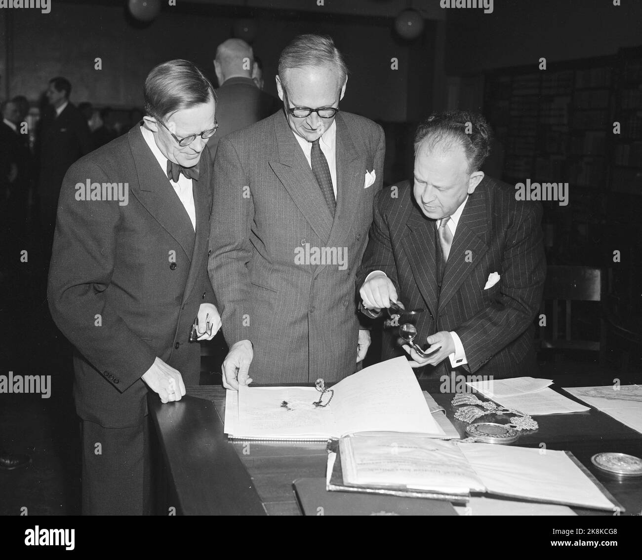 Norwegian documents Black and White Stock Photos & Images - Alamy
