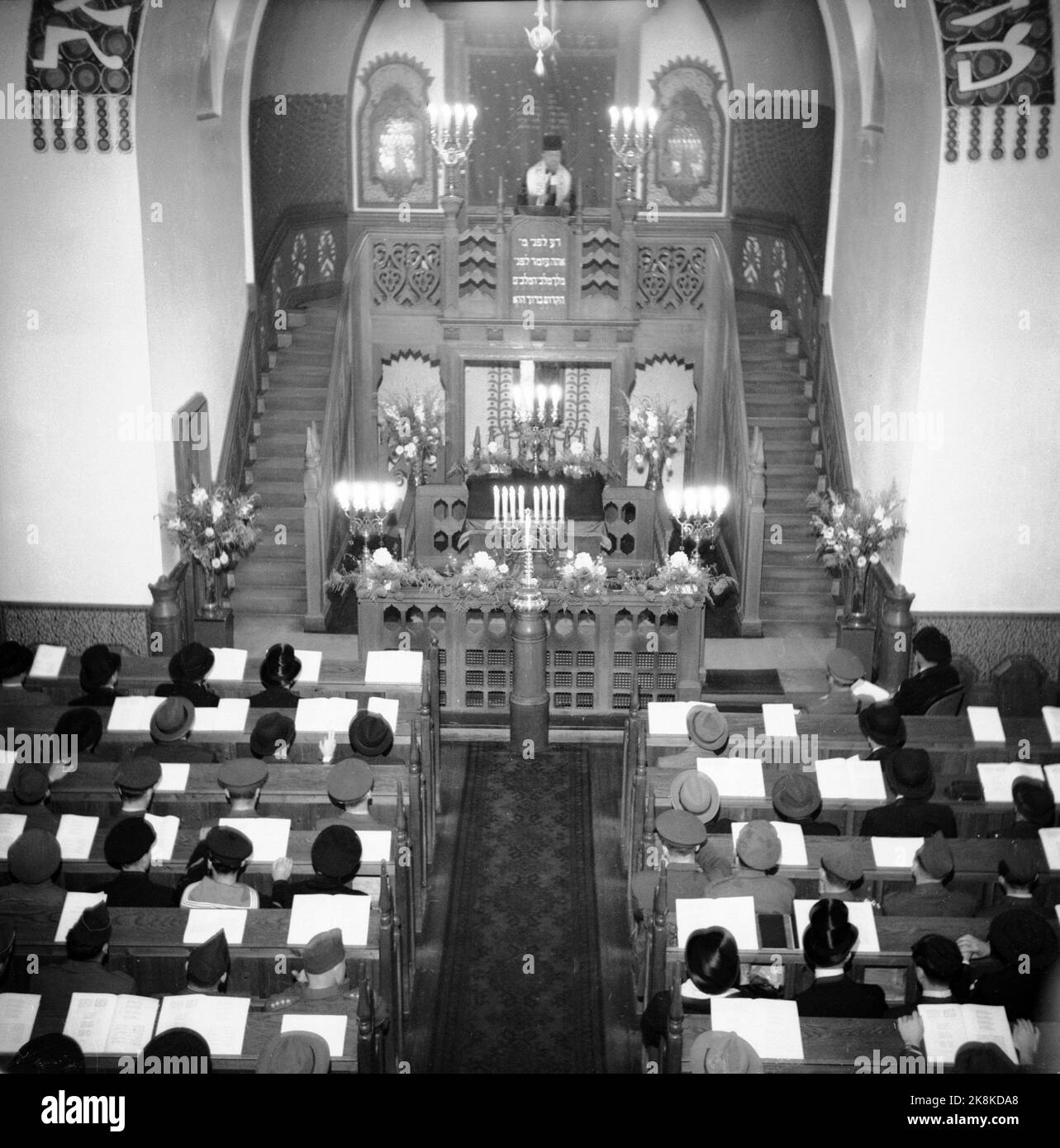 Oslo 1945 Worship in the synagogue in Bjergstien in Oslo. Photo: NTB ...