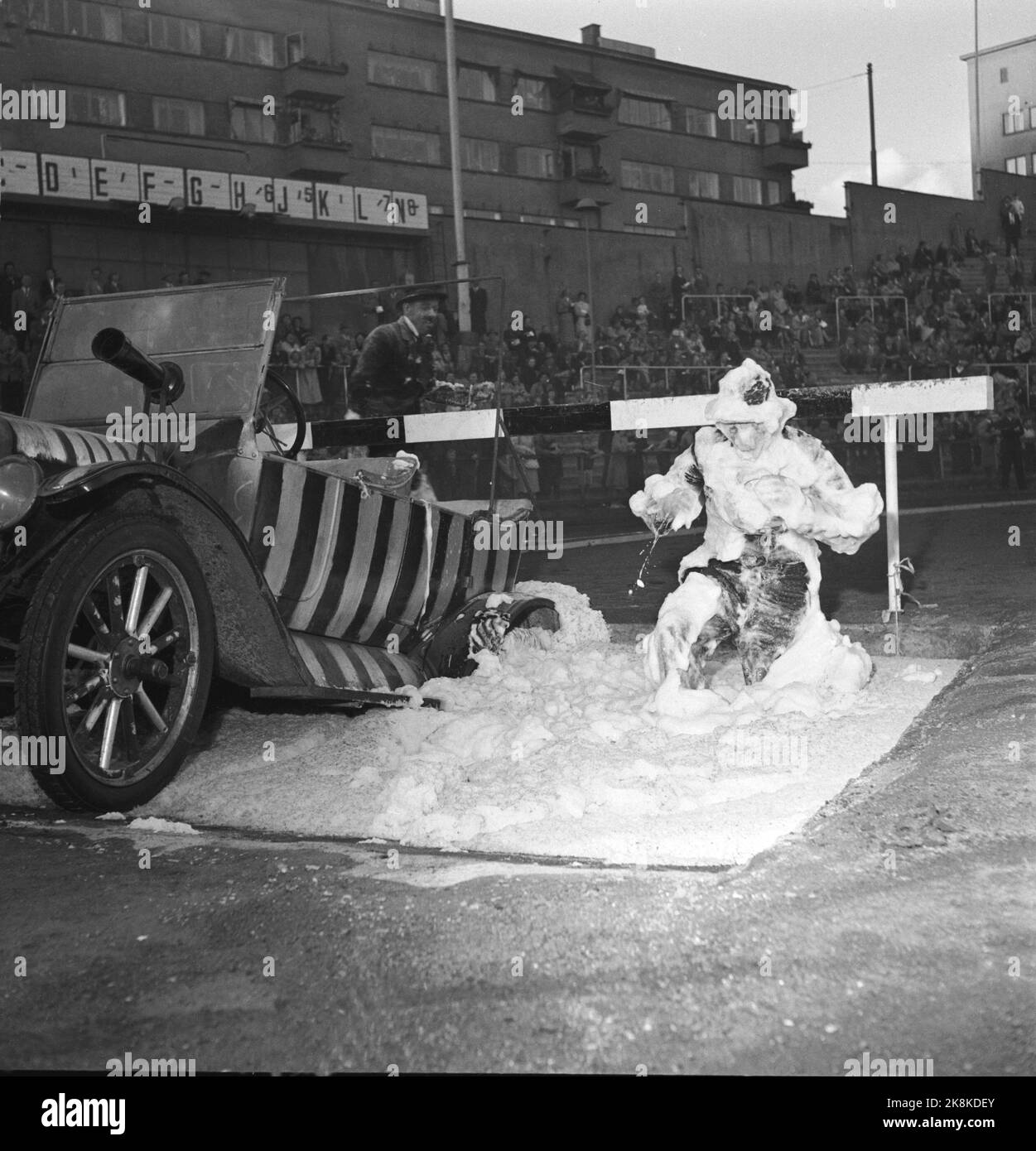 Oslo 1954 - "Autumn Parade" at Bislett. Arranged by the Norwegian ...