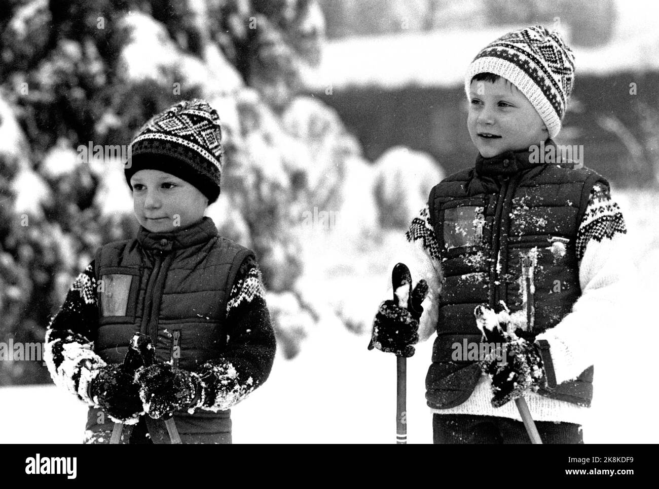 Prince haakon magnus and his older sister hi-res stock photography and ...