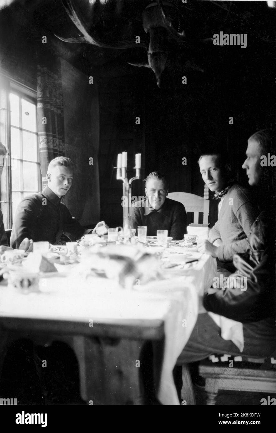 Sikkilsdalen 1924 Crown Prince Olav in search of Prinsehytta in ...