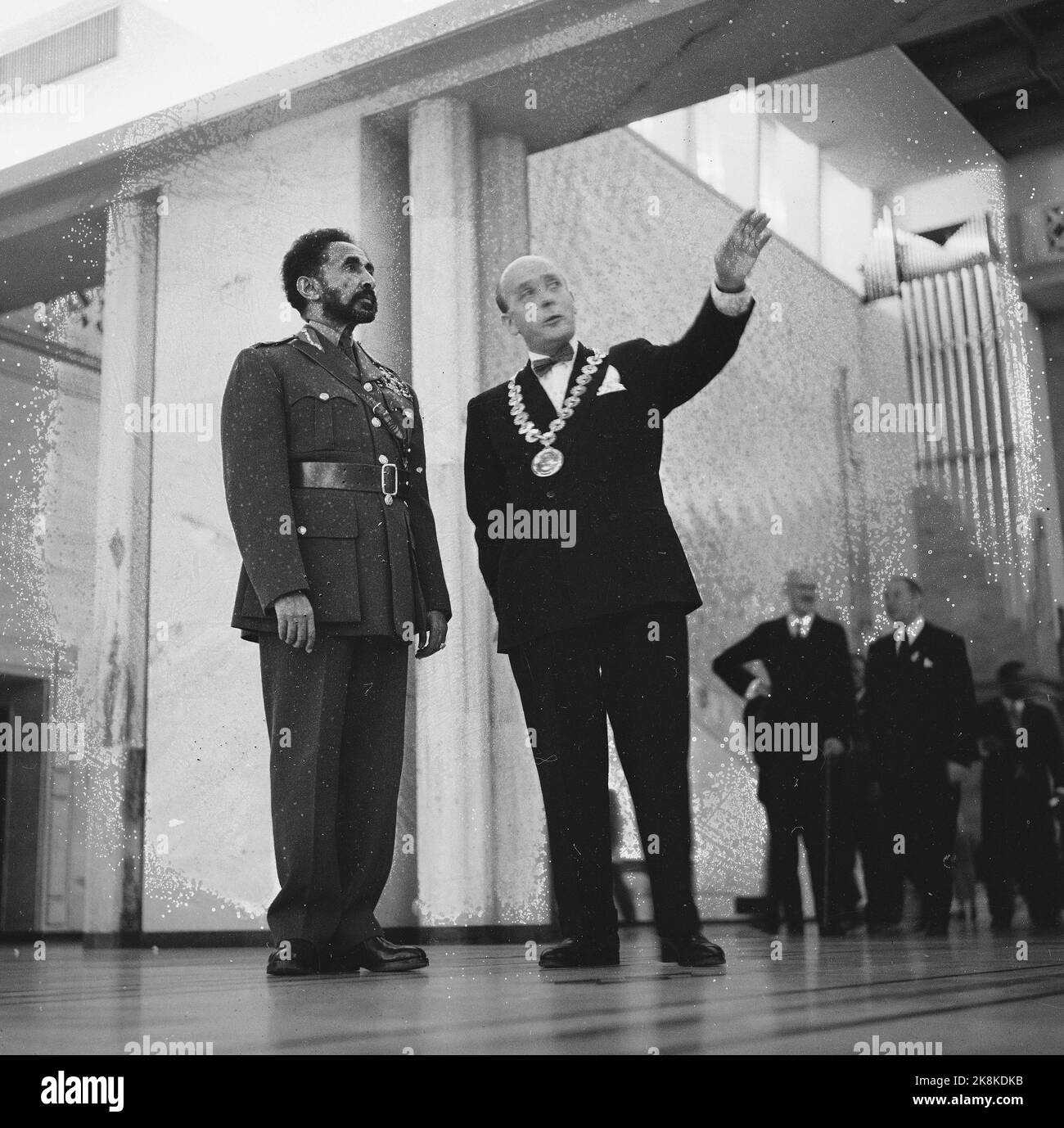 Oslo, 19541118 Ethiopia's Emperor Haile Selassie on an official visit ...