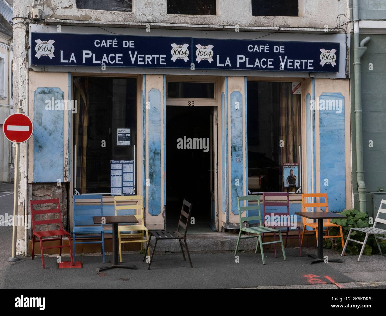 traditional cafe, Montreuil sur Mer Stock Photo - Alamy