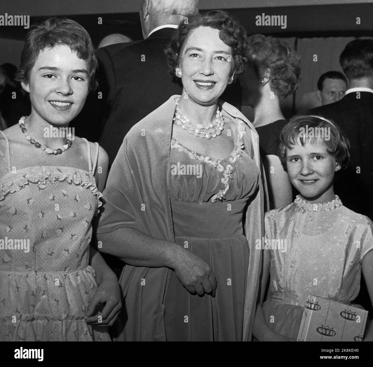 Oslo 19590427 Arnulf Øverland turns 70 and 110 people meet at Hotel ...