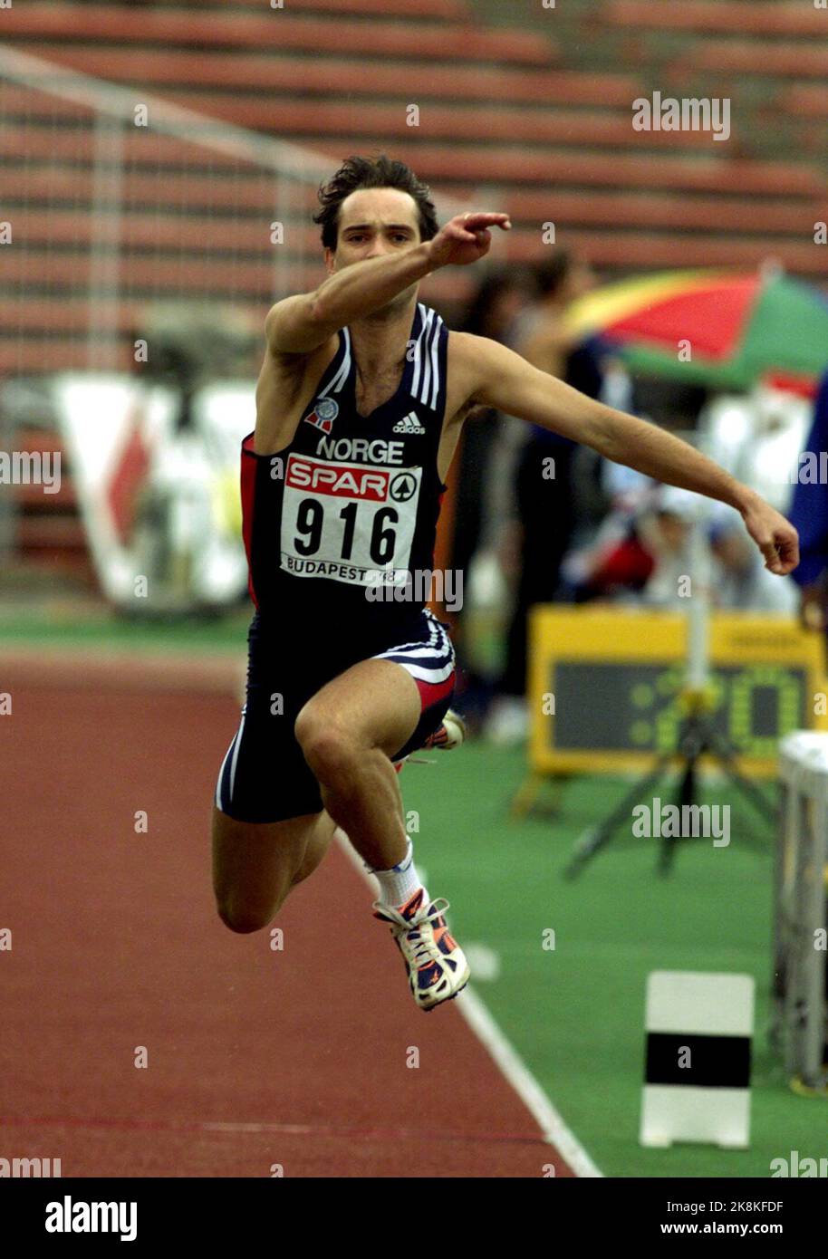 Cornelius poppe ntb sport full figure action tree step alone hi-res ...