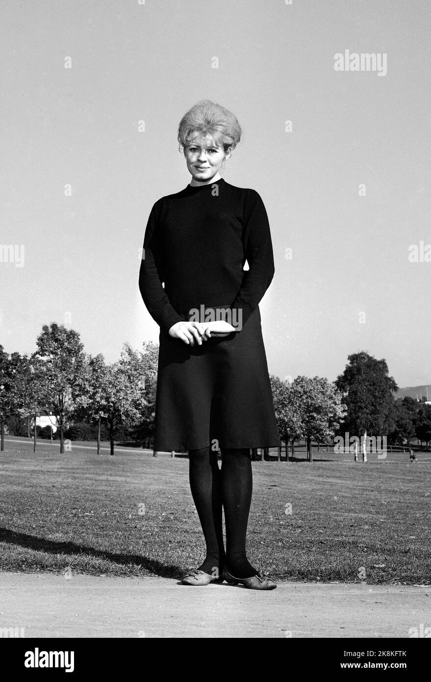 Definitive Black and White Stock Photos & Images - Alamy