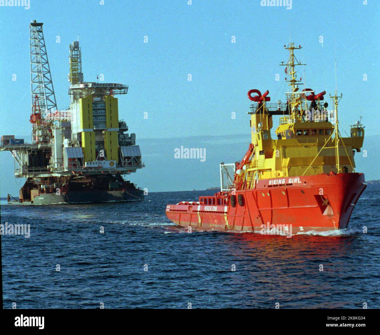 19950103: Covered to the Troll B platform and command boat "Viking Girl ...