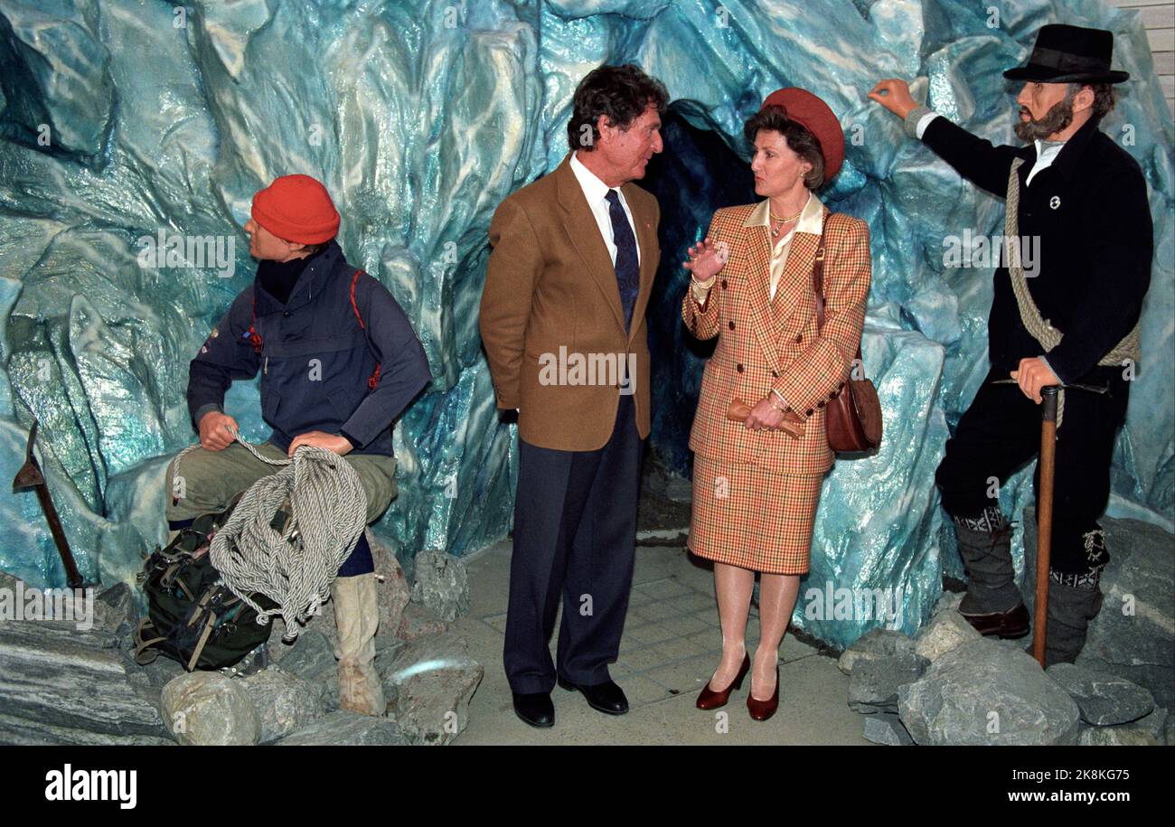 Fjærland 31 May 1991. Queen Sonja opens the Norwegian Bremuseum in ...